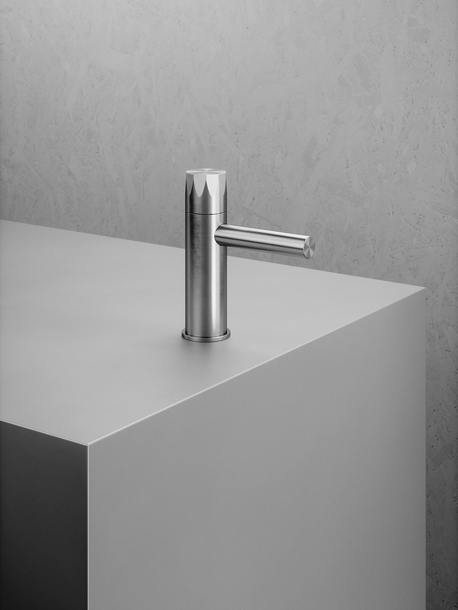 QuadroDesign: Stainless Steel Italian Faucets and Accessories
